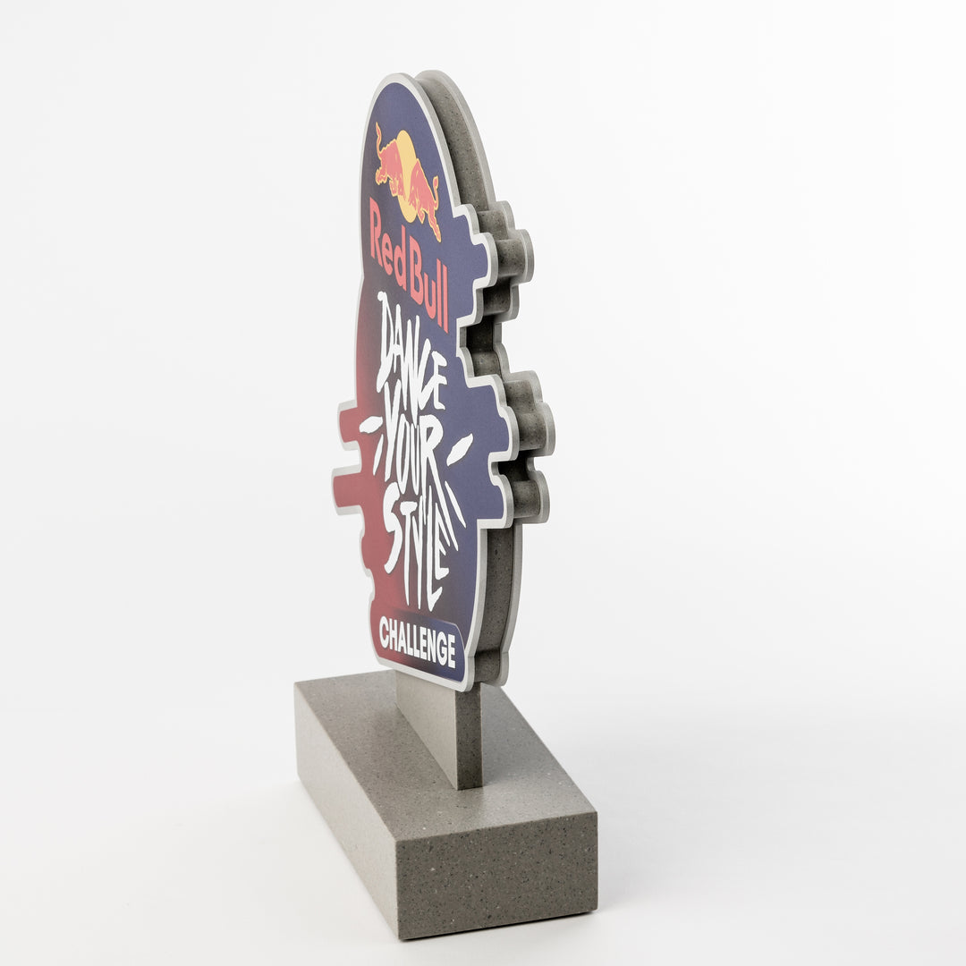 Custom award: Unique Red Bull award – AWARDS & MEDAL STUDIO