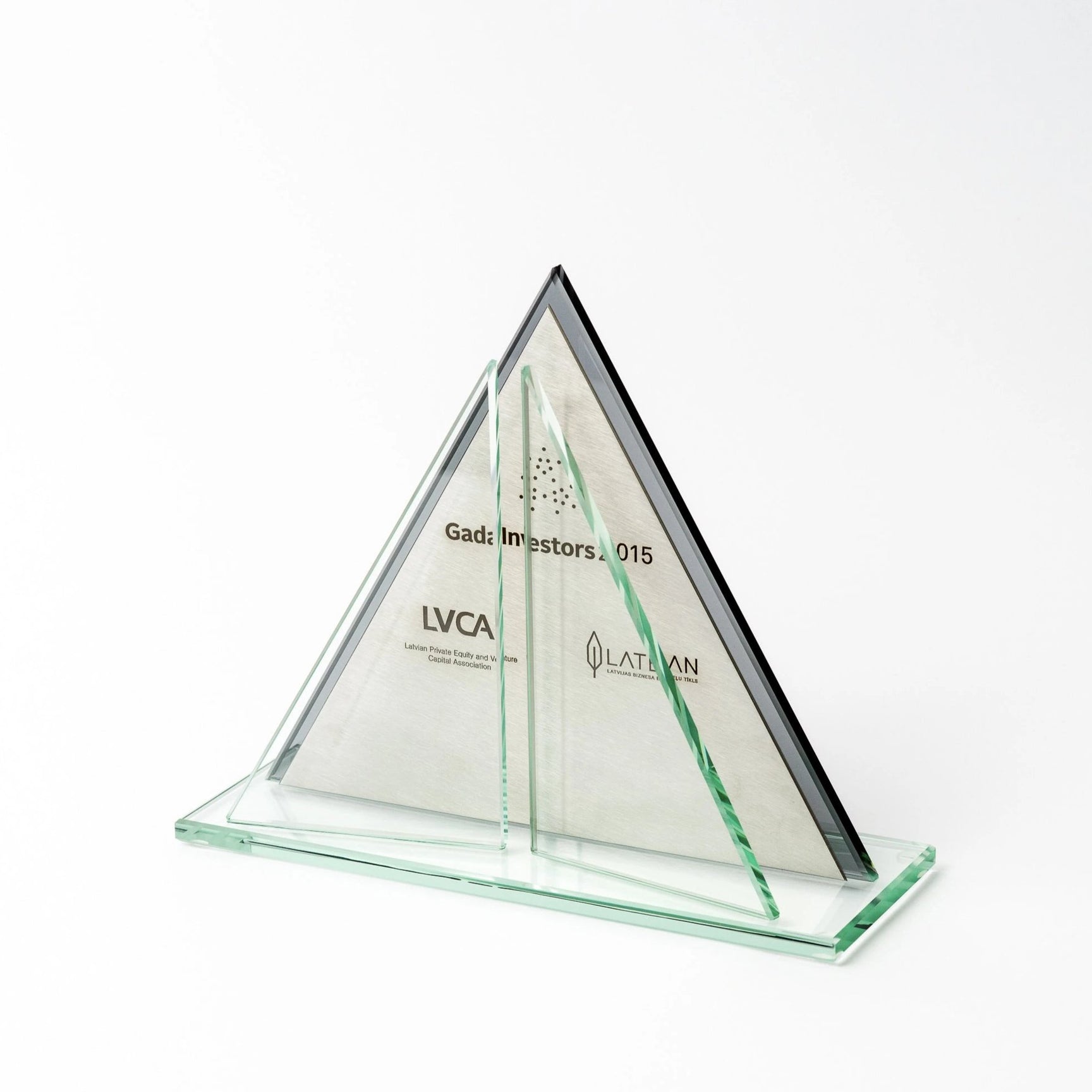 Bespoke glass award – AWARDS & MEDAL STUDIO