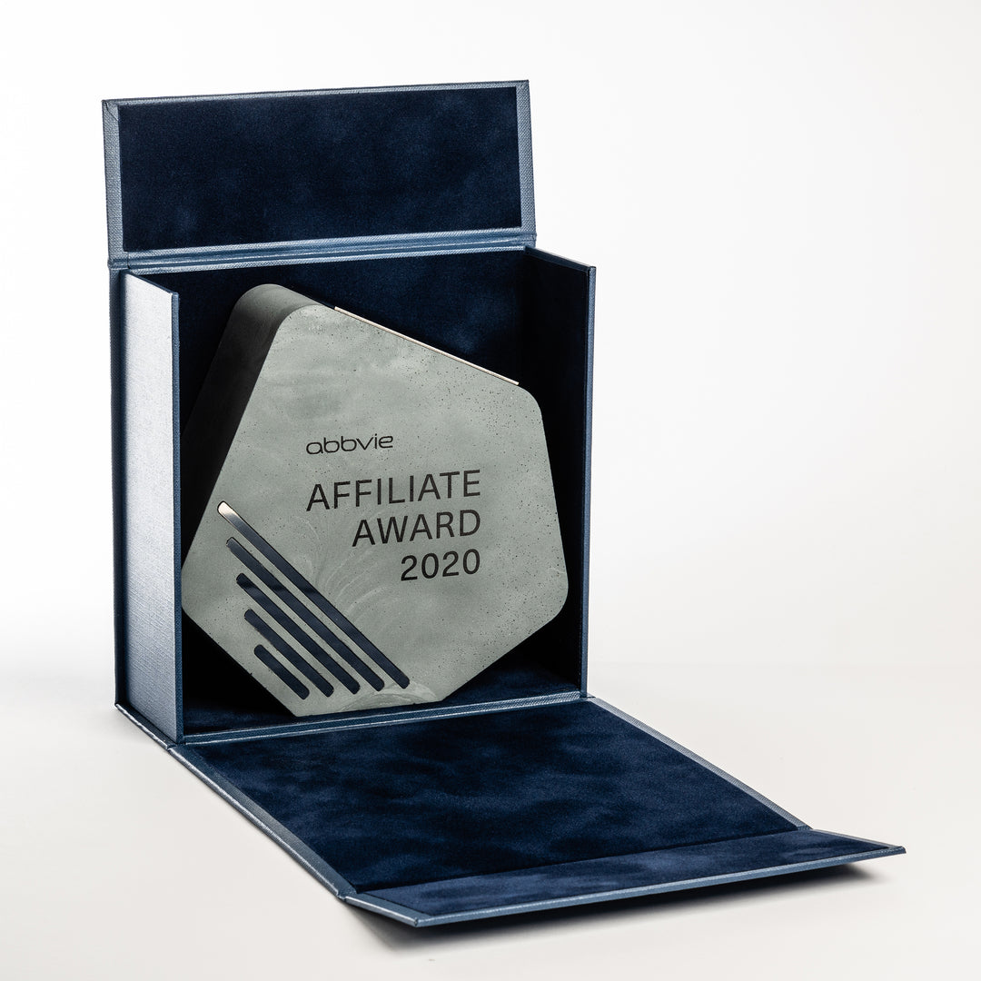 Custom award: Stunning modern concrete award – AWARDS & MEDAL STUDIO